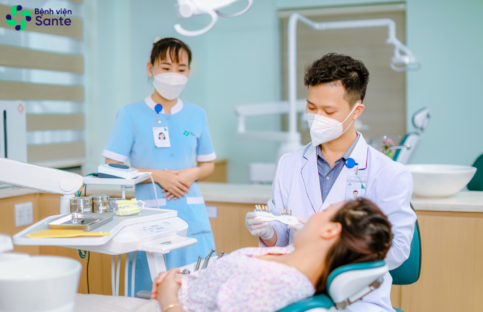 Khoa răng hàm mặt Bệnh viện Sante với bác sĩ chuyên khoa giỏi uy tín.